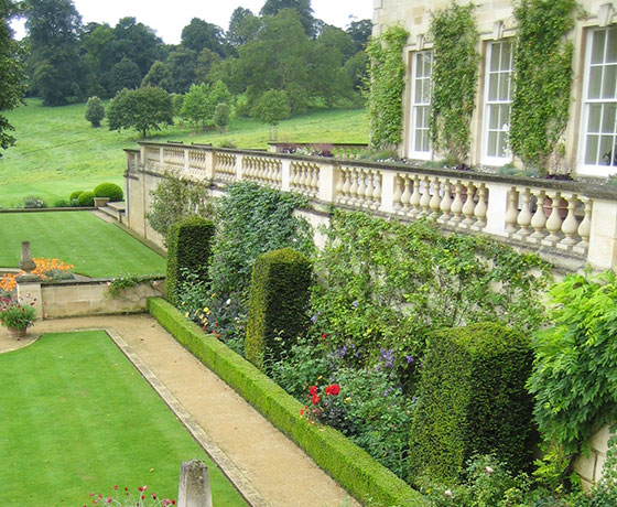 Jonathan Ford, Garden Designer and Landscape Architect in Oxfordshire